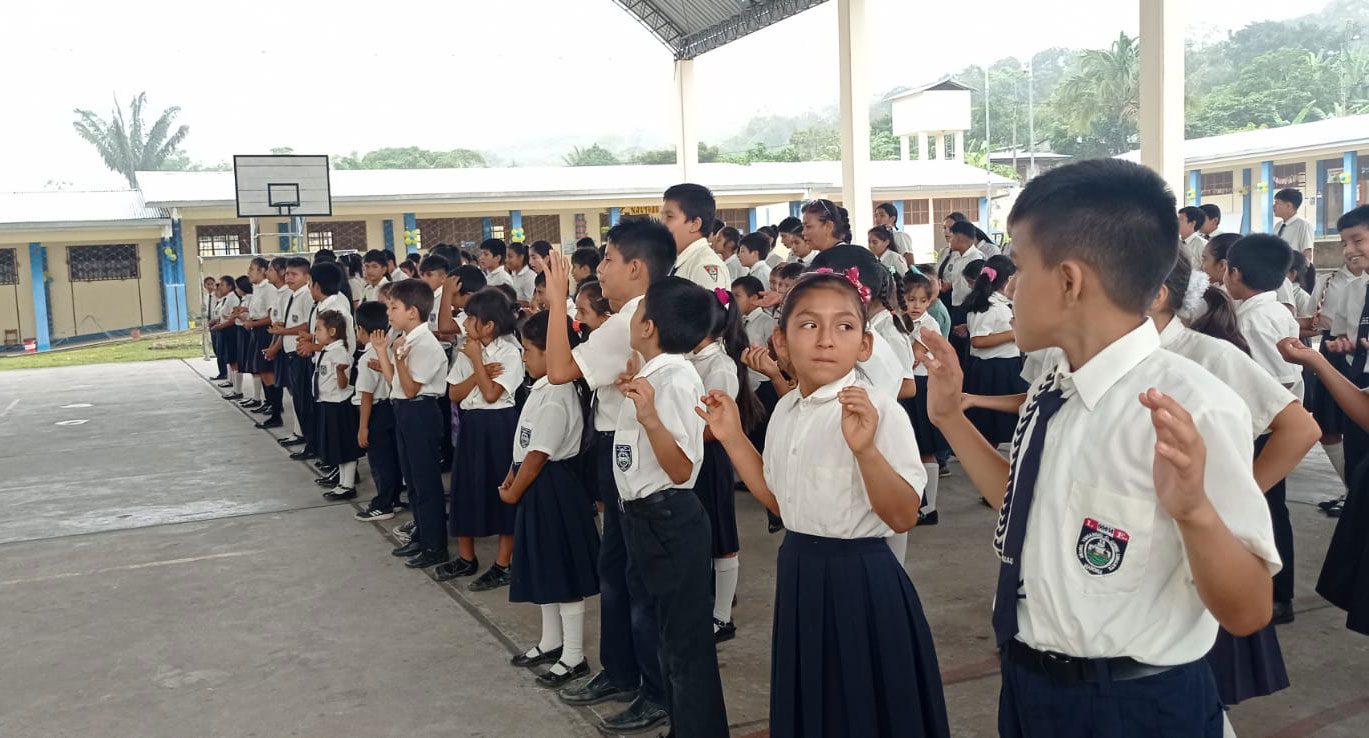 Monseñor Rafael visitó el Colegio Monseñor Venancio Celestino Orbe ...